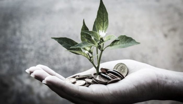 How to Get Started With Managing Your Money in College