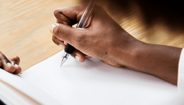 7 Important Items to Bring to Your First Job Interview