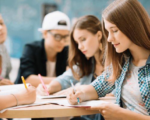 9 Success Tips to Work Part-Time While Studying