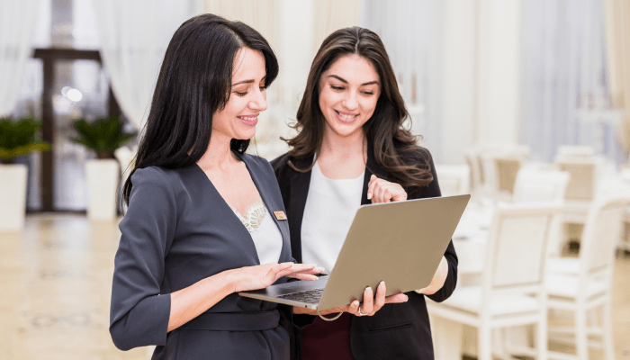 9 Jobs Perfect For Extroverts